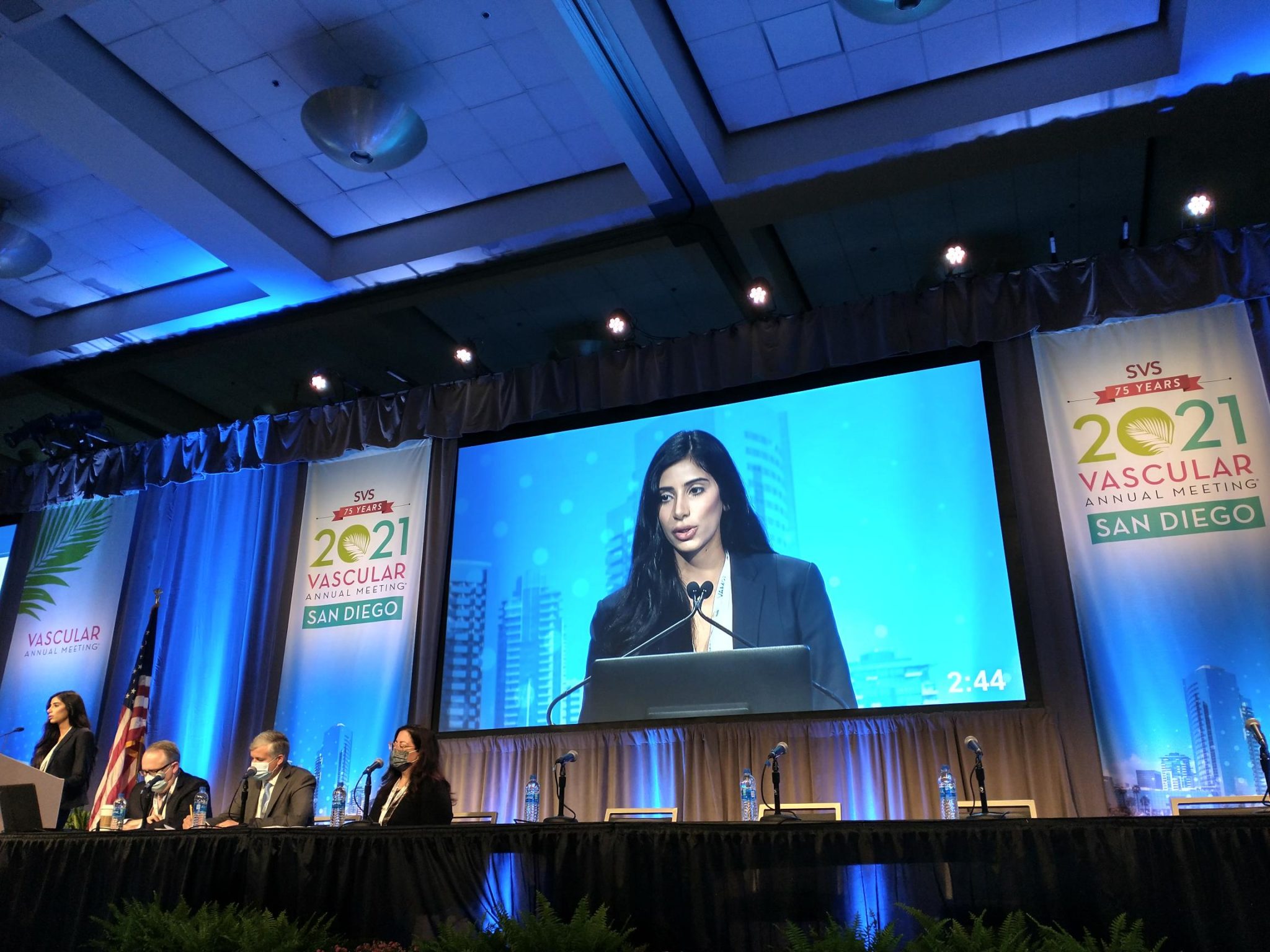 Survey on radiation safety in vascular trainees demonstrates a quarter ...